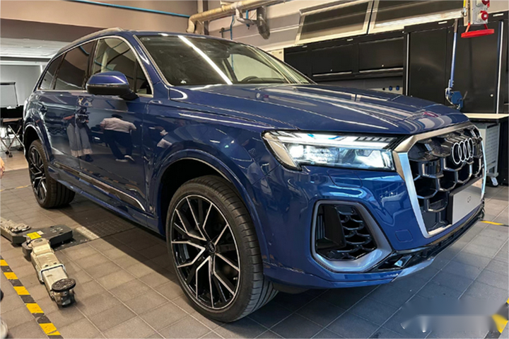 全新前脸+全时四驱，奥迪新Q7到店实拍，屏幕尺寸不输宝马X5 - 知乎