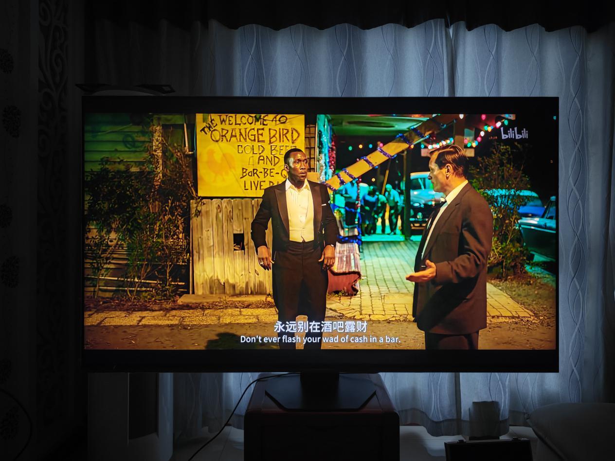 85寸海信电视E8Q Pro深度测评：MiniLED旗舰电视，画质战未来，九年难过时