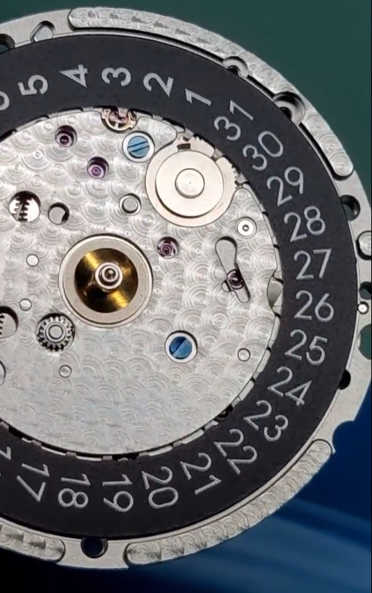 欧米茄8800机芯和8900哪个更好？ - 知乎