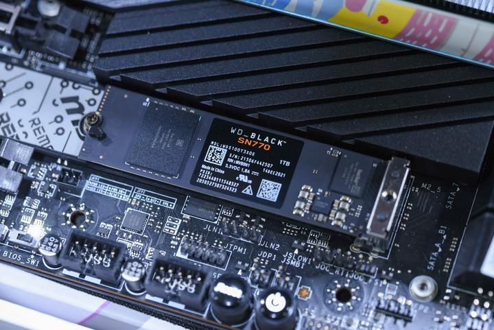 高性价比、为游戏而生，WD_BLACK SN770 NVMe SSD 1TB版评测 - 知乎