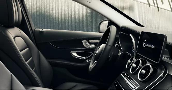 一顿操作猛如虎 一看排量1.5L？奔驰c260 到底值不值得买 - 知乎