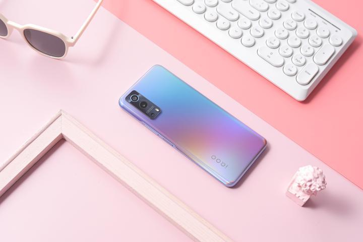 全能水桶机！iQOO Z3问鼎618千元爆款 - 知乎