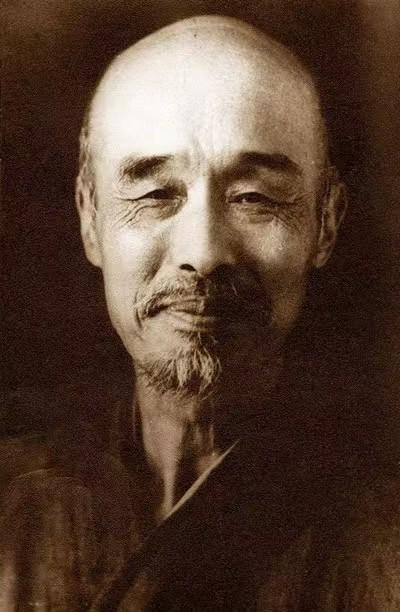 弘一法师说：少年得志容易飘，不知地厚天又高 - 知乎