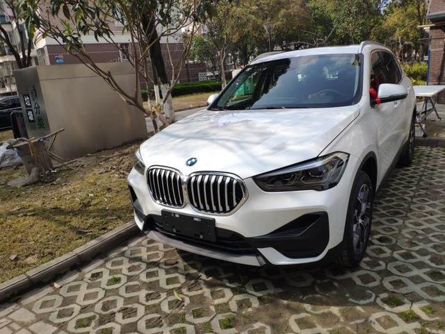 25万入手宝马X1，2.0T自动最低配百公里油耗仅7L，28万落地贵吗 - 知乎