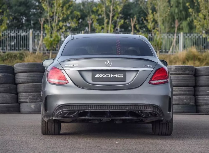 如果用AMG的眼光去看43系列那你就大意了 - 知乎