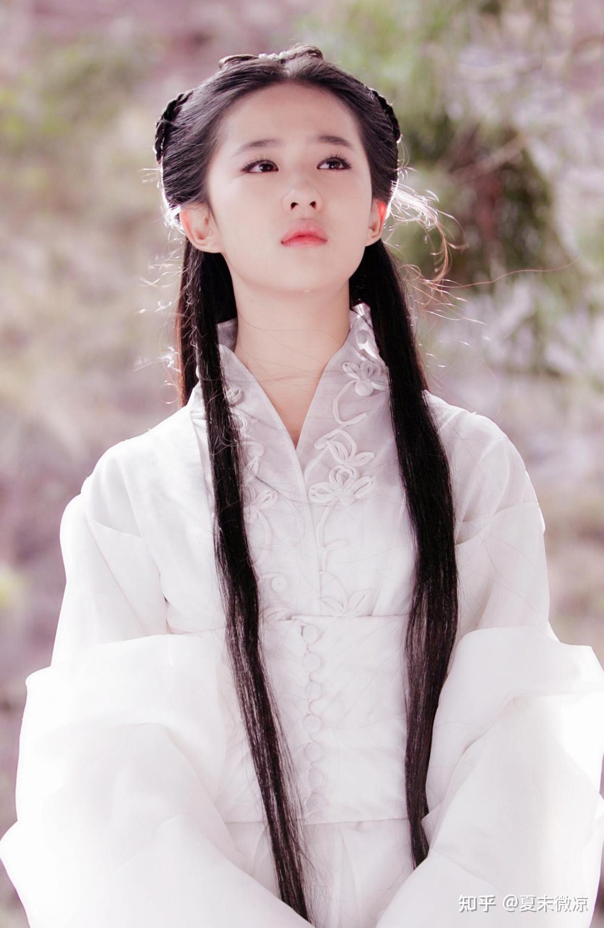 李若彤和刘亦菲都饰演了《天龙八部》中的王语嫣和《神雕侠侣》中的小龙女，你觉得谁更符合书中的这两个角色？ - 知乎