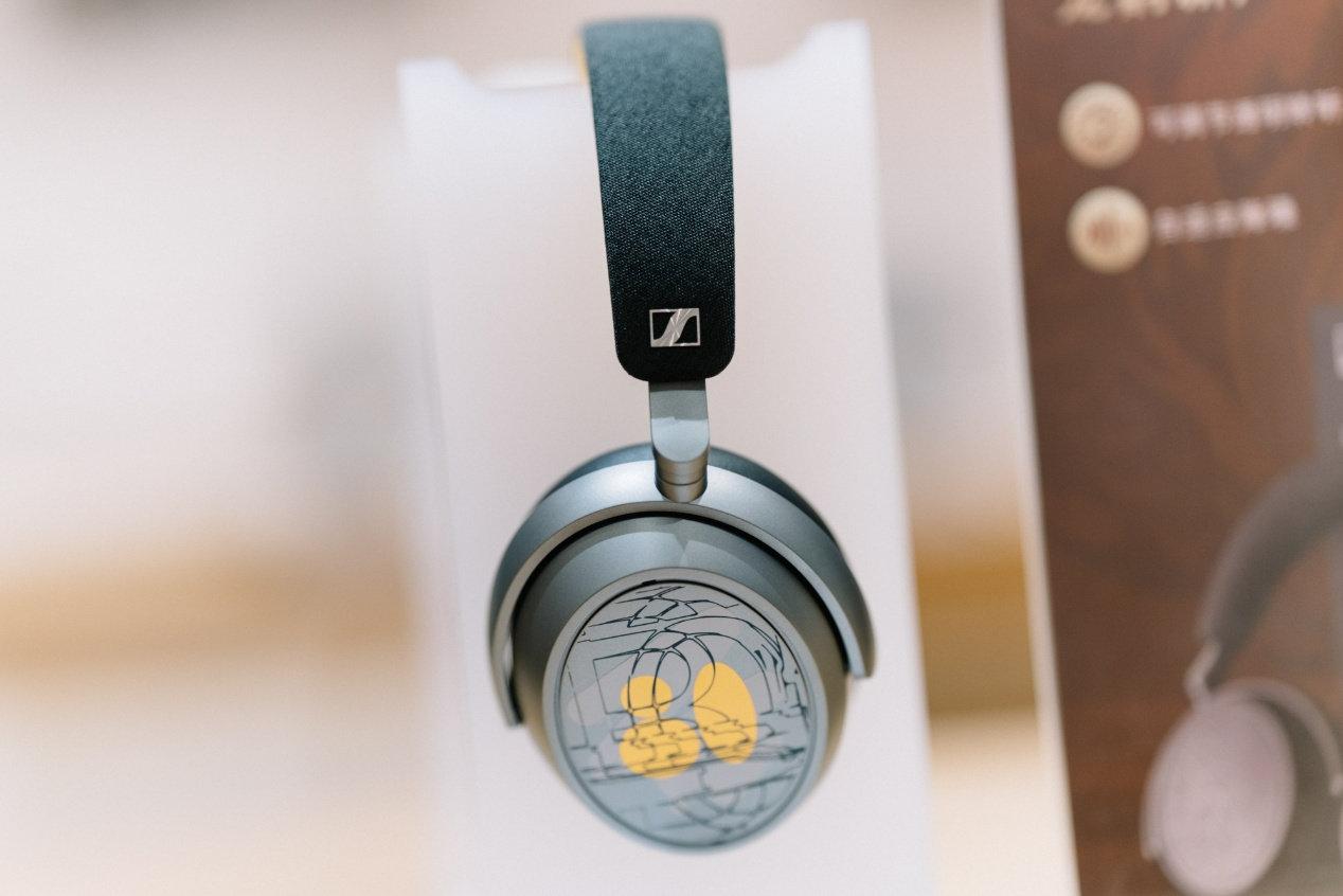 与森海塞尔HD 414设计灵感跨世纪对话， MOMENTUM 4无线耳机颜值升级 - 知乎