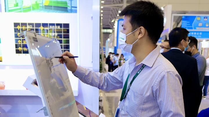 创新应用：42寸电子纸手写白板在IOTE国际物联网展大放异彩 - 知乎