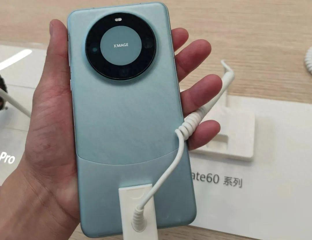 购买Mate60还是iPhone 15，一文看懂它们谁更适合你？ - 知乎