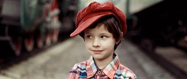 “bus”是公交，“boy”是男孩，“busboy”是什么意思？“公交男孩”吗？ - 知乎