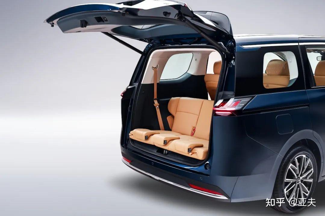 广汽传祺 E8 全新 Mpv 内饰渲染图公布，该车型采用了哪些亮眼设计？ 知乎