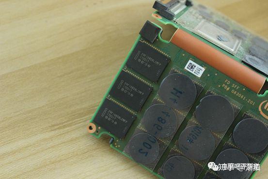 企业级超级邮轮英特尔 P3600 简评 - 知乎