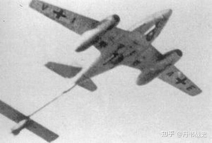 战斗机拖着大炸弹飞行，二战德国Me 262 V10 - 知乎