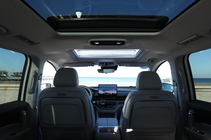 还得是5米级MPV，多口家庭自驾出游神器 - 知乎