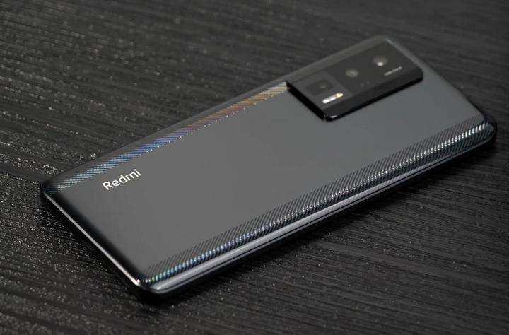 硬刚iQOO11，骁龙8Gen2+2K屏+索尼IMX800+30W无线，仅3299 - 知乎