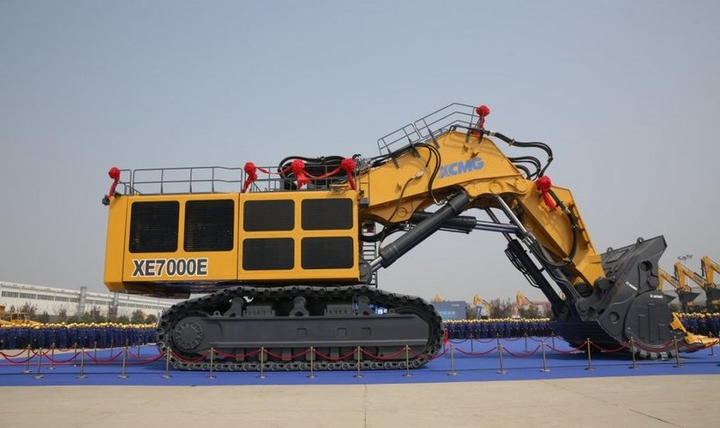 能工作60000小时？中国最大的挖掘机，一天能铲平一座大山 - 知乎