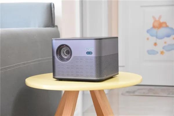 4K投影仪到来，极米H3S、当贝X3、坚果J10S与峰米V10“三英战吕布”，4K投影仪能否笑到最后？ - 知乎