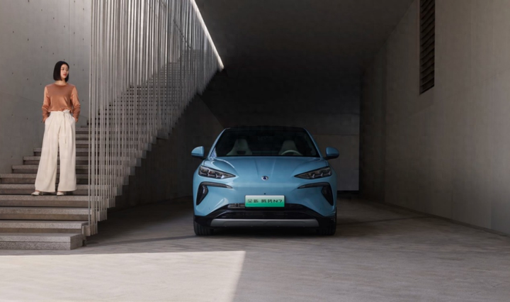 智能豪华舒适三位一体，全新腾势N7让极氪001、Model Y “慌了神” - 知乎