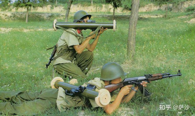 那就是解放军首款一次性火箭筒：用完就扔的PF89式80毫米火箭筒 - 知乎