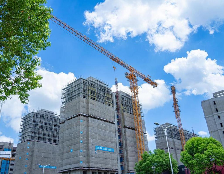 住建厅通报：某一工地发生起重机械伤害生产安全事故，致2人死亡！ - 知乎