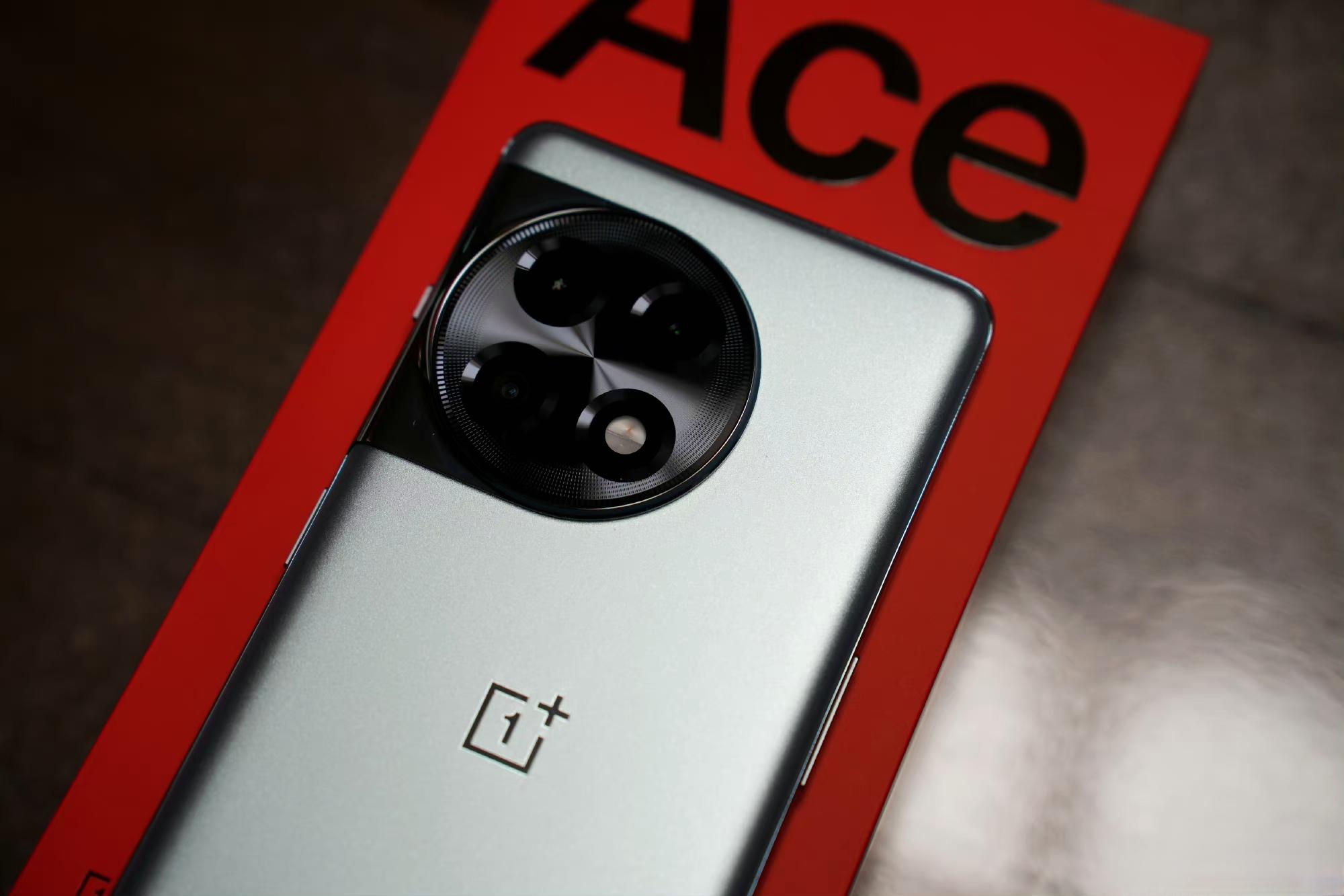 求一个2500-3000元手机推荐，OPPO 一加 Ace 2 和红米K60/Pro怎么样？ - 知乎