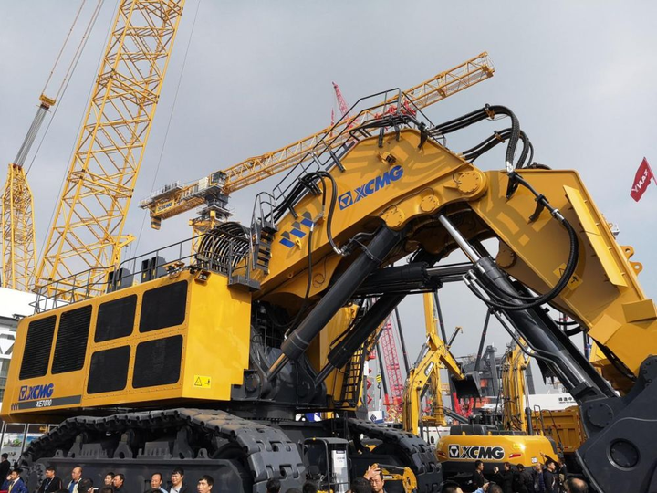 挖掘机中的巨无霸，“神州第一挖”有多强？一斗铲起50吨！ - 知乎