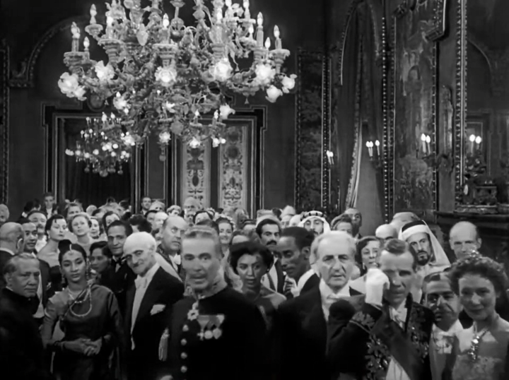 The Embassy ballroom. - 知乎