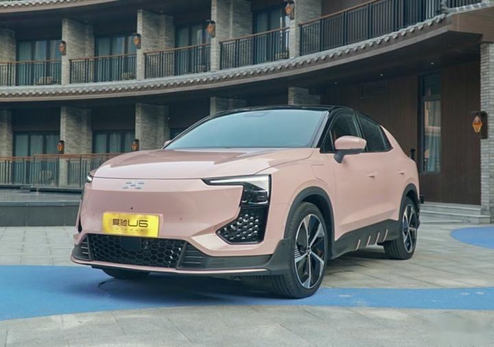 爱驰U6实车亮相 新增两种车身颜色 - 知乎