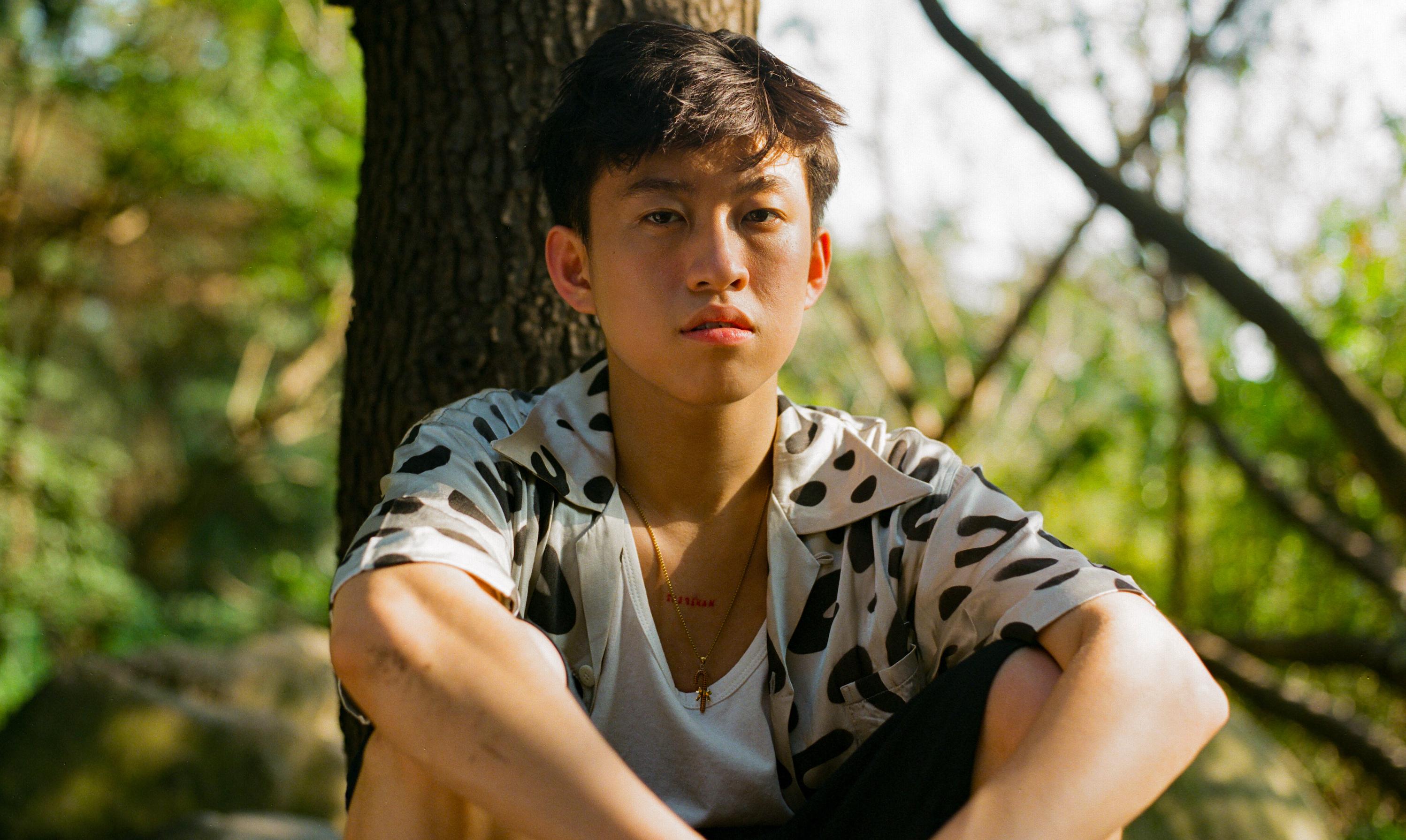 深入心底的内省与探寻之作，Rich Brian释出2020年全新EP《1999》 - 知乎
