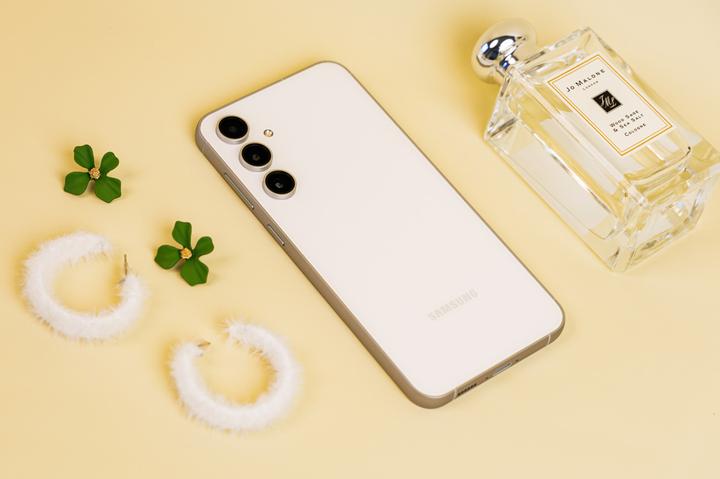 三星Galaxy S23 FE评测 打造全面均衡的旗舰体验 - 知乎