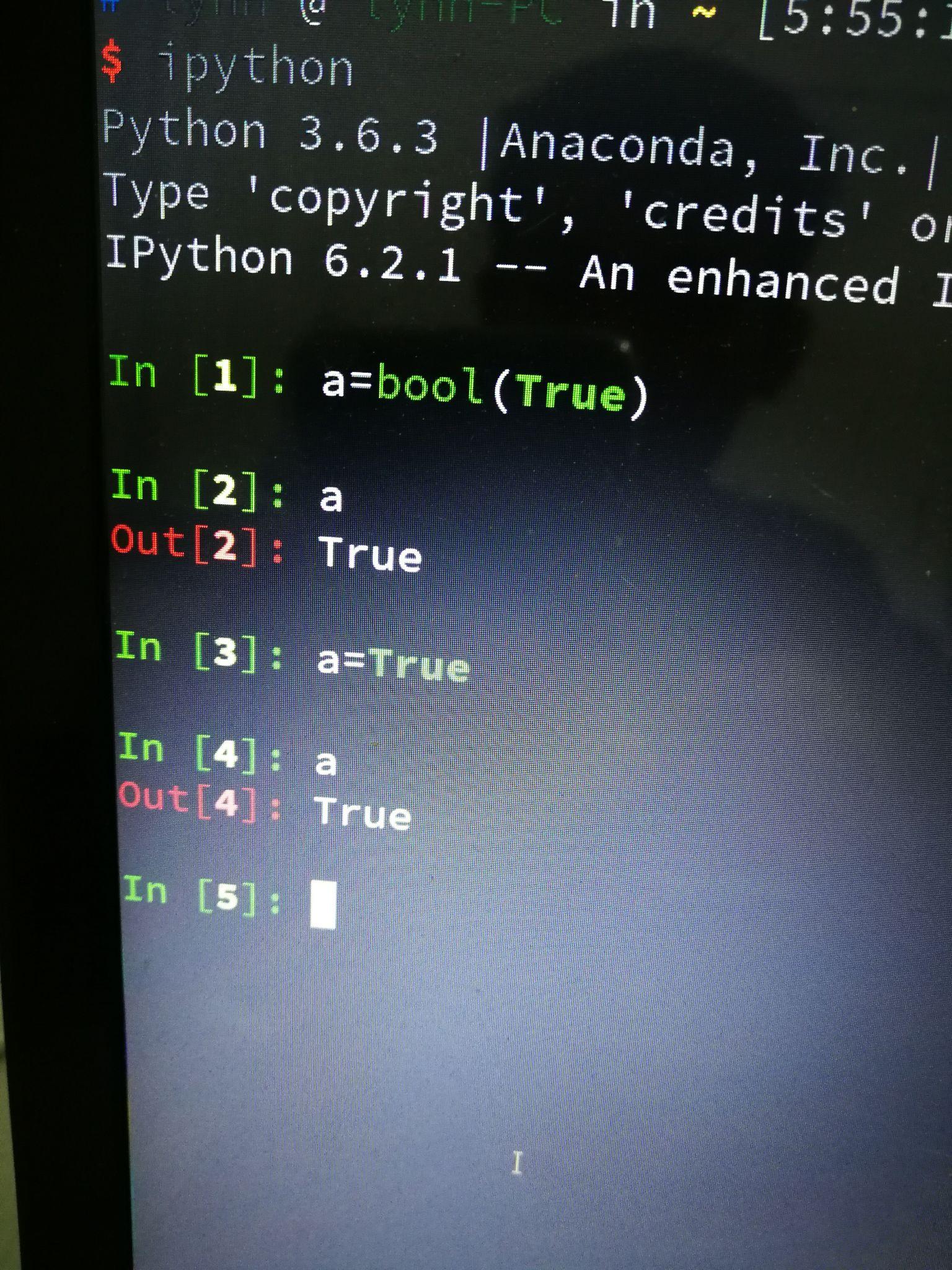 Python 3 中，为什么不能直接用一个变量等于ture了? - 知乎