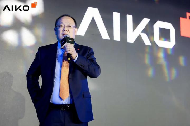 刷新记录！ 爱旭24.27%转换效率组件引爆SNEC现场！ - 知乎