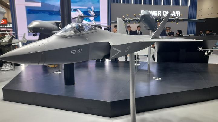马来西亚航展，5款隐形战机同台竞技，FC31迎来大量对手 - 知乎