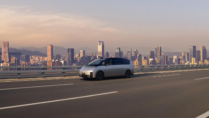 理想召回11411辆MEGA，宣布免费更换电池 - 知乎