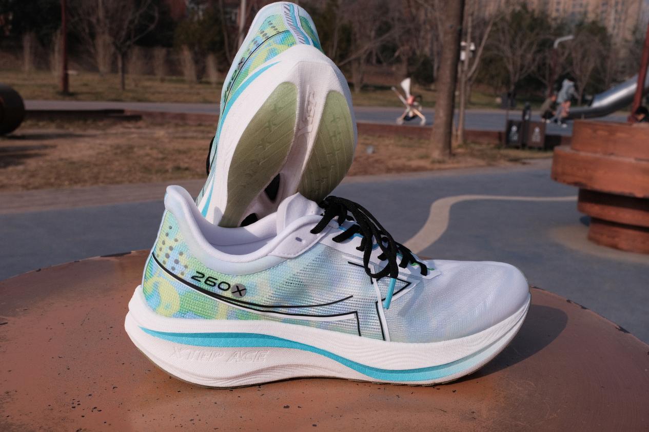 特步X家族四双碳板跑鞋选鞋建议：160X5.0pro/160X5.0/260X/360X - 知乎