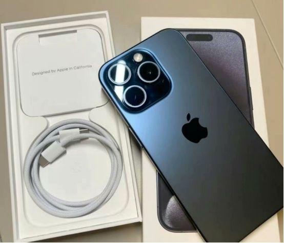 iPhone15Pro Max不保值了？粉丝8100买二手iPhone15Pro Max蓝色！ - 知乎