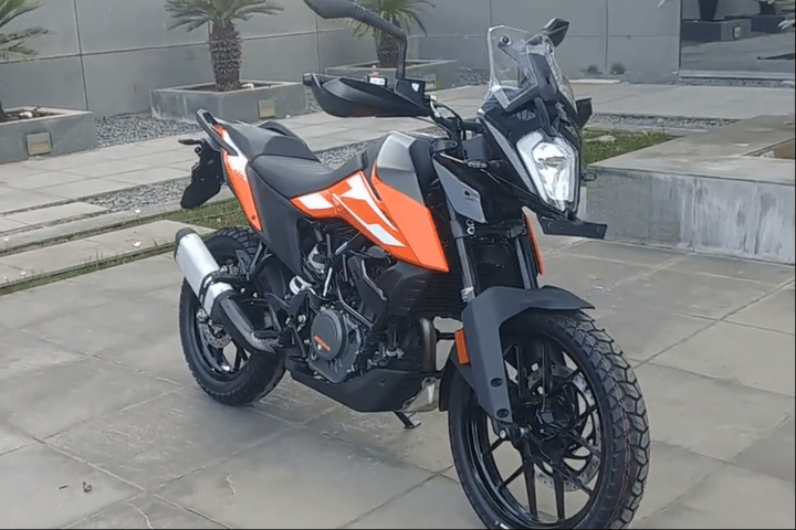 KTM 250 ADV实车曝光，卤素大灯、LCD液晶仪表 - 知乎