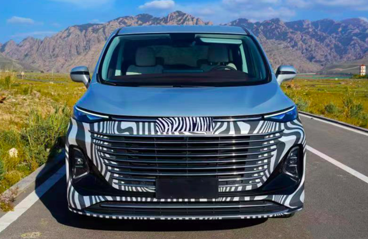 全新奔腾MPV谍照曝光，超5.2米车长+2.0T引擎，或11月正式上市 - 知乎