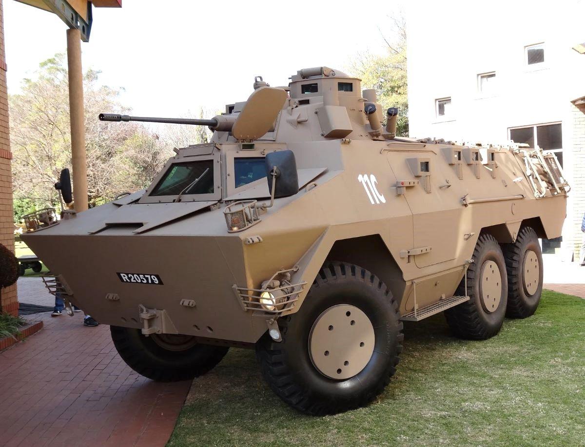 如何评价南非獾式(Ratel)轮式步兵战车? - 知乎
