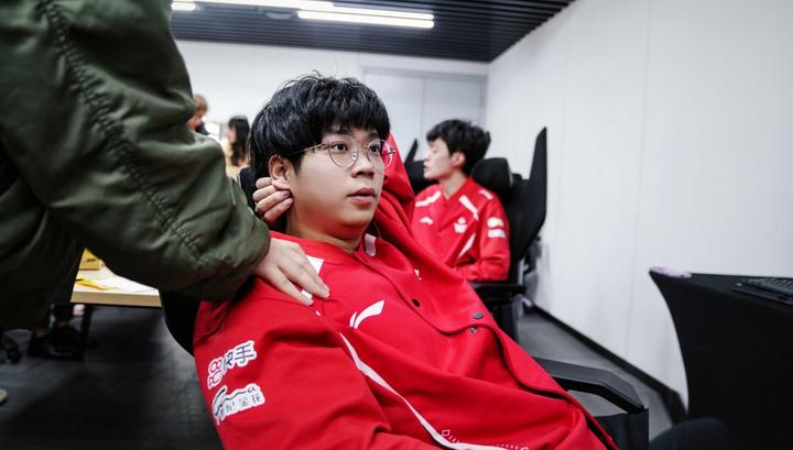 LPL第一上单诞生，Wayward再度封神，7次MVP居榜首，力压师兄369 - 知乎