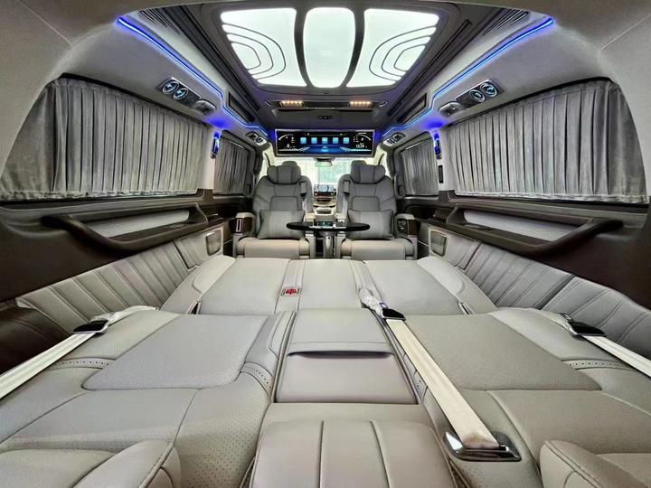 平顶已经过时了，奔驰VS980高顶七座豪华MPV，空间更大更舒适 - 知乎