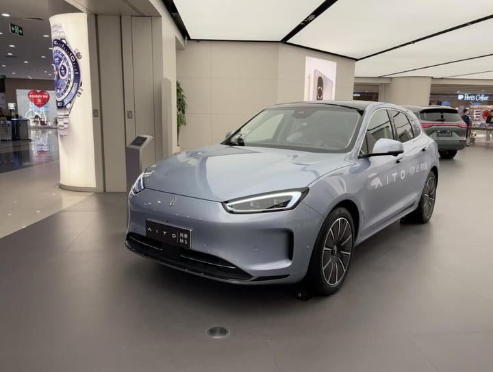 华为ADS 2.0实战如何？问界M5上海市中心半小时遇险两次 - 知乎