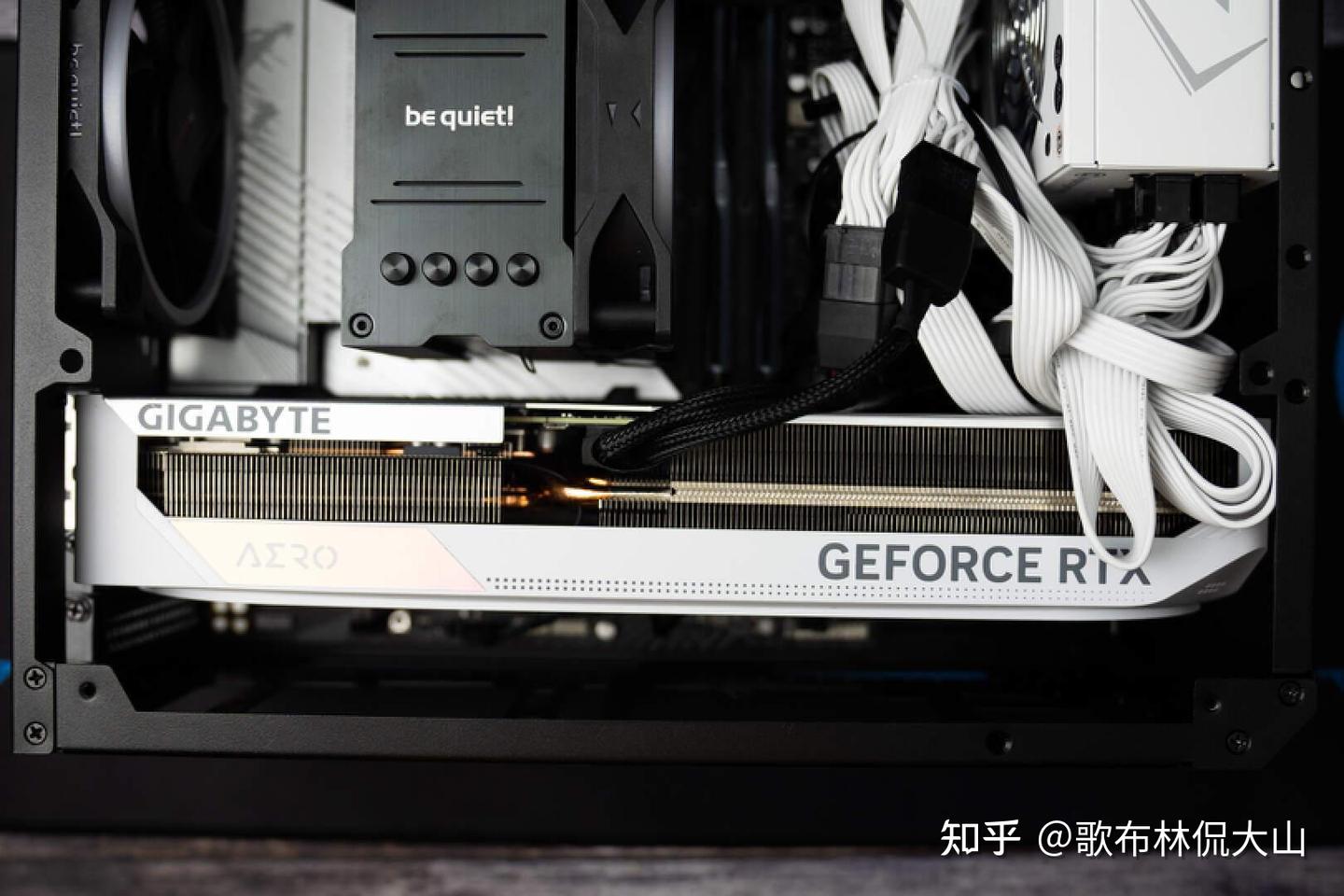 4070ti塞小机箱，颜值温控噪音我全都要：机械大师C28装机实测 - 知乎