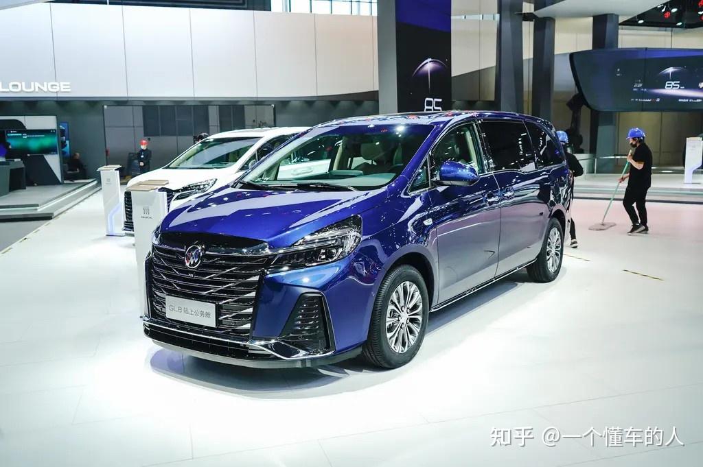 2023全新别克GL8，MPV界的霸主！30万左右的预算，选商务还是越野？ - 知乎