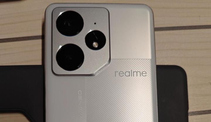 7000mAh电池，真我Neo7首发2099元，定位真的牛了！ - 知乎