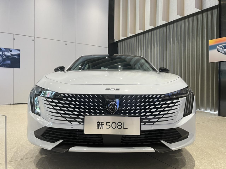 标致508L上市，售价16.37万元起，全系1.8T+8AT黄金组合 - 知乎