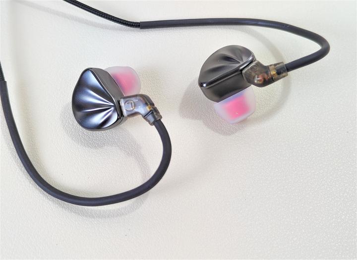 百元价位入门级耳机如何选？余音SG01开箱体验，体验极致听音享受 - 知乎