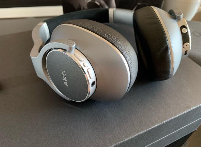 AKG耳机怎么样，akg哪款耳机好?akg头戴式耳机推荐，akg入耳式耳机推荐