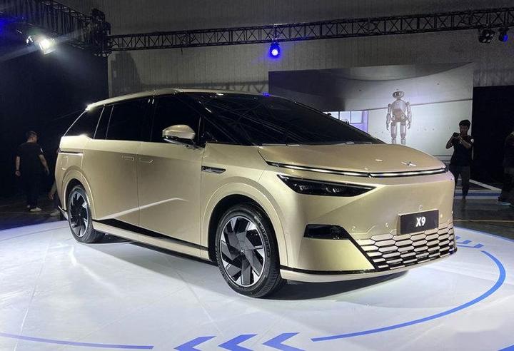 小鹏X9正式亮相 硬刚理想MEGA - 知乎