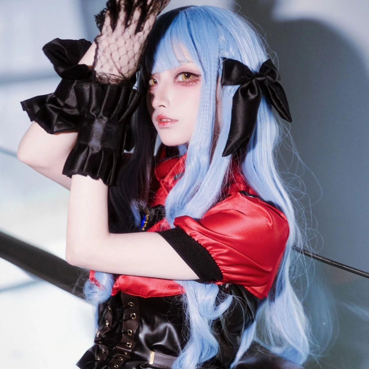 身形苗条 气质非凡的小姐姐~MyGO!!!!! 丰川祥子cos - 知乎